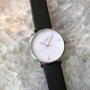 Urban Outfitters Jewelry | Unique Gyroscope Hourglass Gold Necklace ...